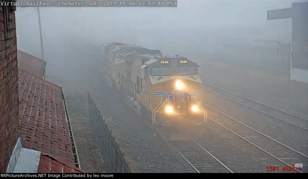 UP 2646 Leads a Garbage Train